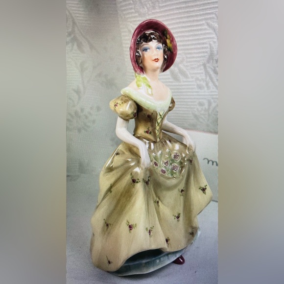 Coalport | Accents | Vintage Coalport Penelope Figurine Lady 65 Dress ...